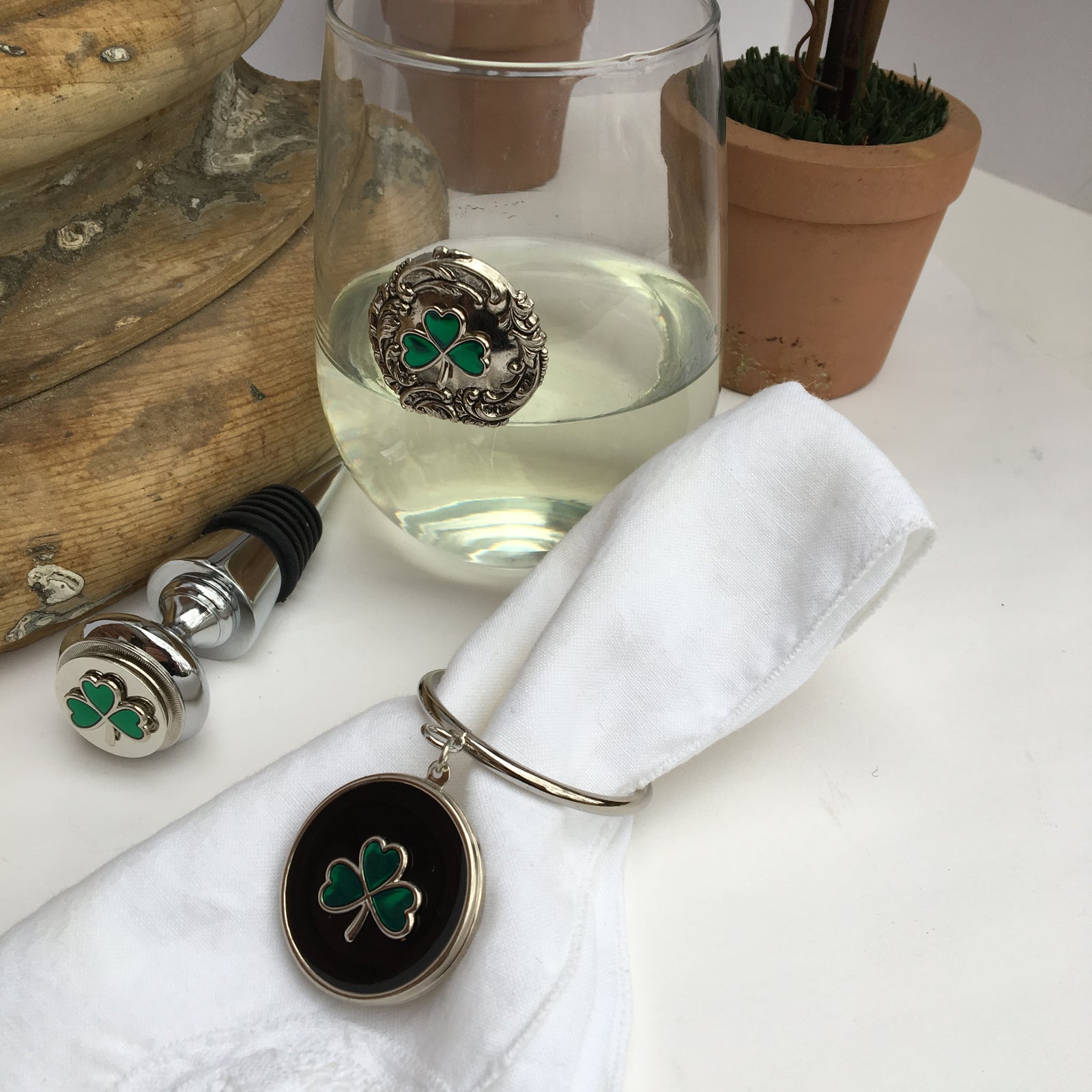 Irish Napkin Rings, Set of 4, Handmade, Black and Emerald Green Shamro ...